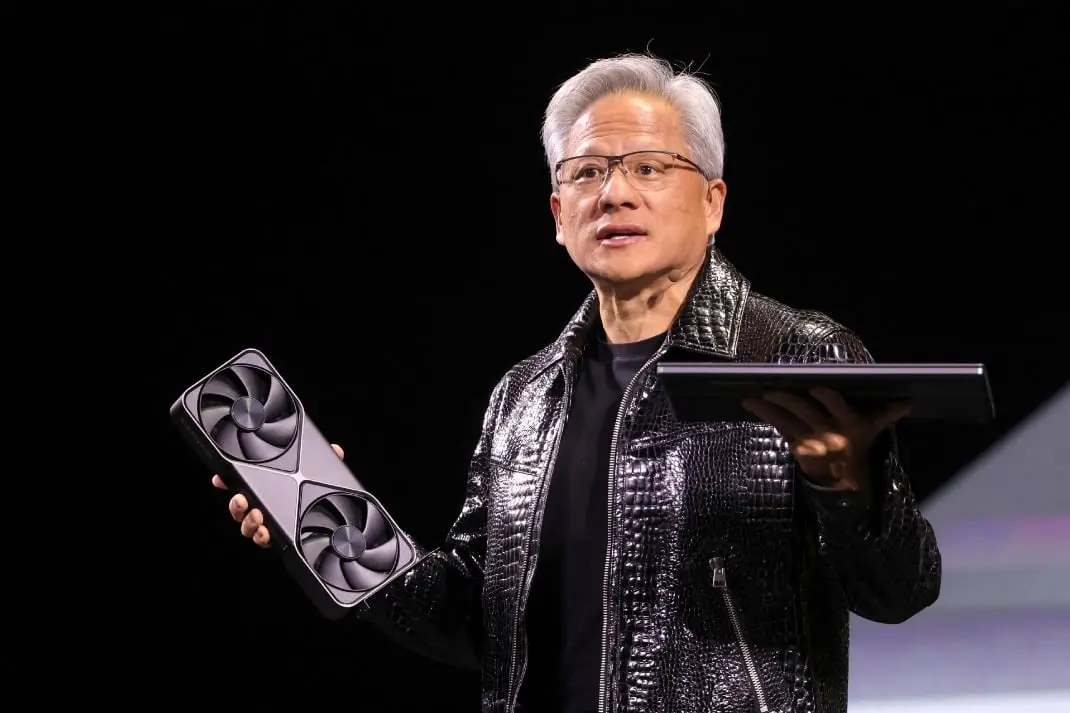 Jensen Huang vượt mặt Warren Buffett, vào top 7 người giàu nhất thế giới